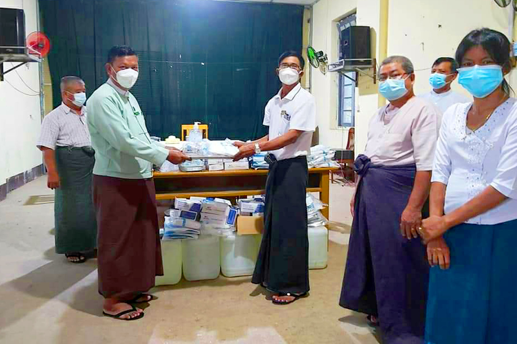 မင်းဘူး၌ မြို့နယ်ကိုဗစ် ၁၉ ကော်မတီမှ ပရဟိတလူမှုကူညီရေး အသင်းအဖွဲ့အစည်းမ